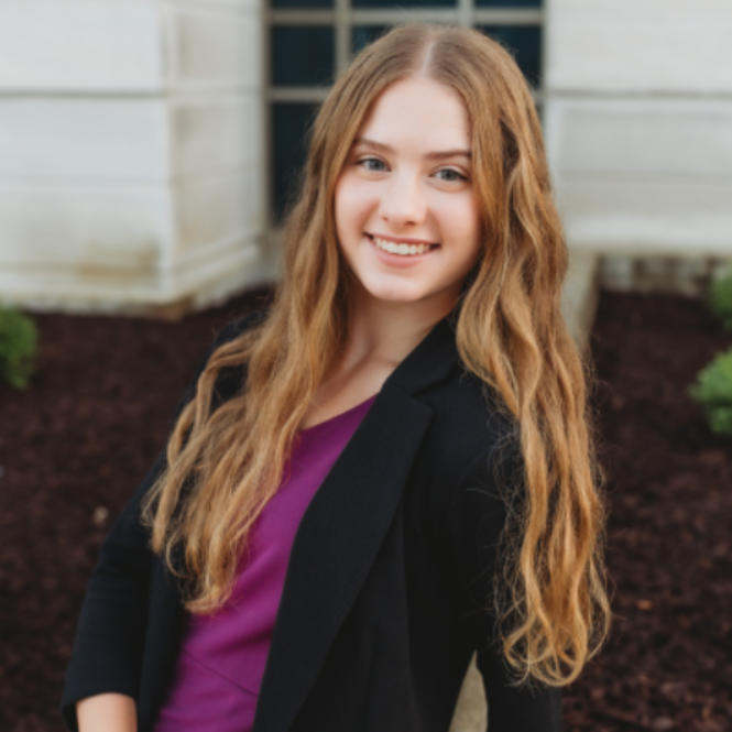 Sabrina Ivnik - Class of 2025 - Edwardsville CEO
